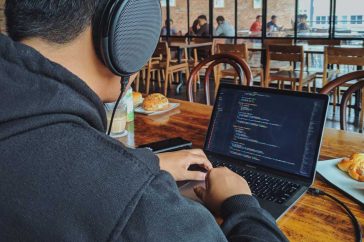 6 Aplikasi untuk Menulis Script HTML Terbaik, Cocok untuk Programmer ...