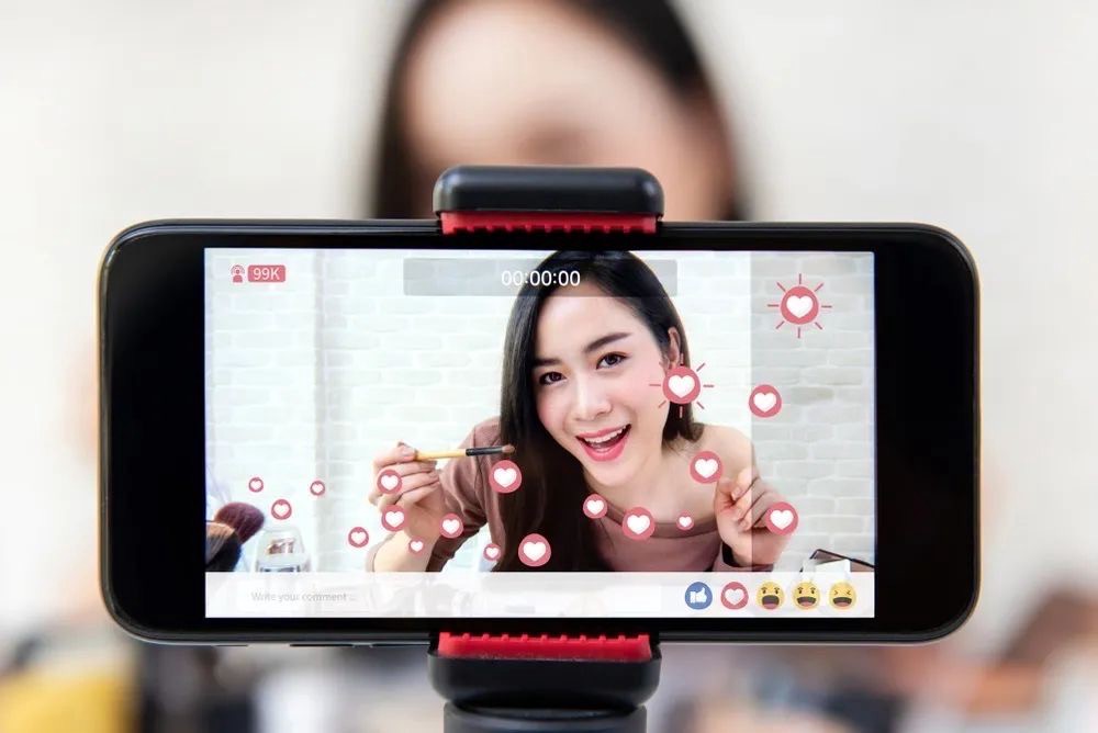 Riset YouTube : Vlogger Paling Sering Bilang “Hey Guys” Pas Opening ...